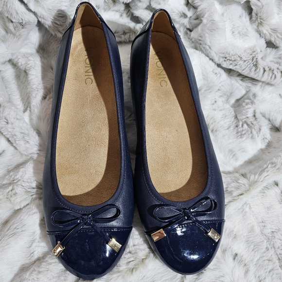 Vionic | Shoes | Vionic Ballet Flats Minna Leather Patent Toe Slip On ...